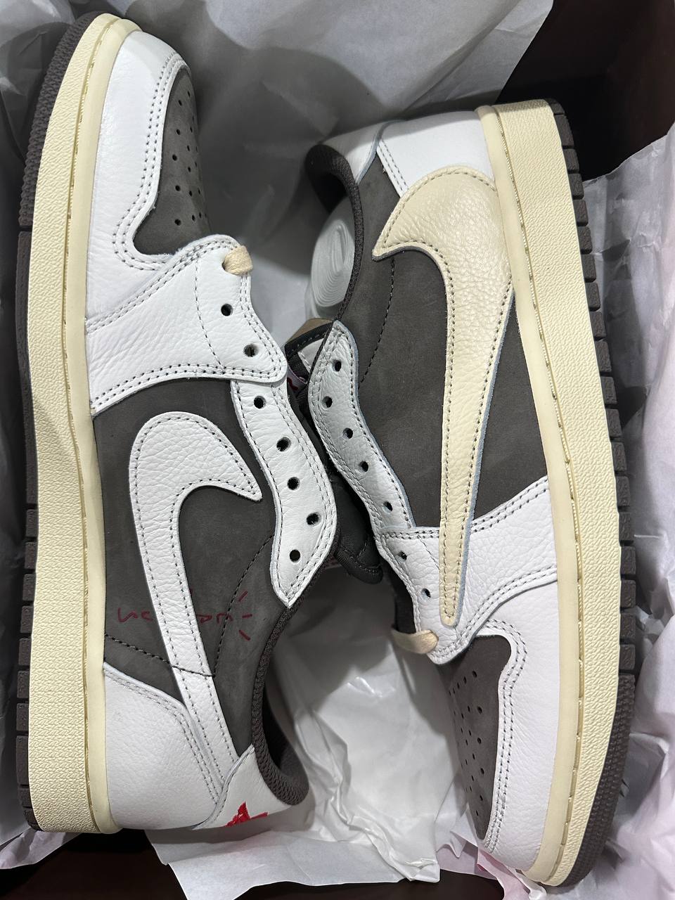 Travis Scott Air Jordan 1 Reps Low „Weiß Braun“ Sonderangebotsversion ...